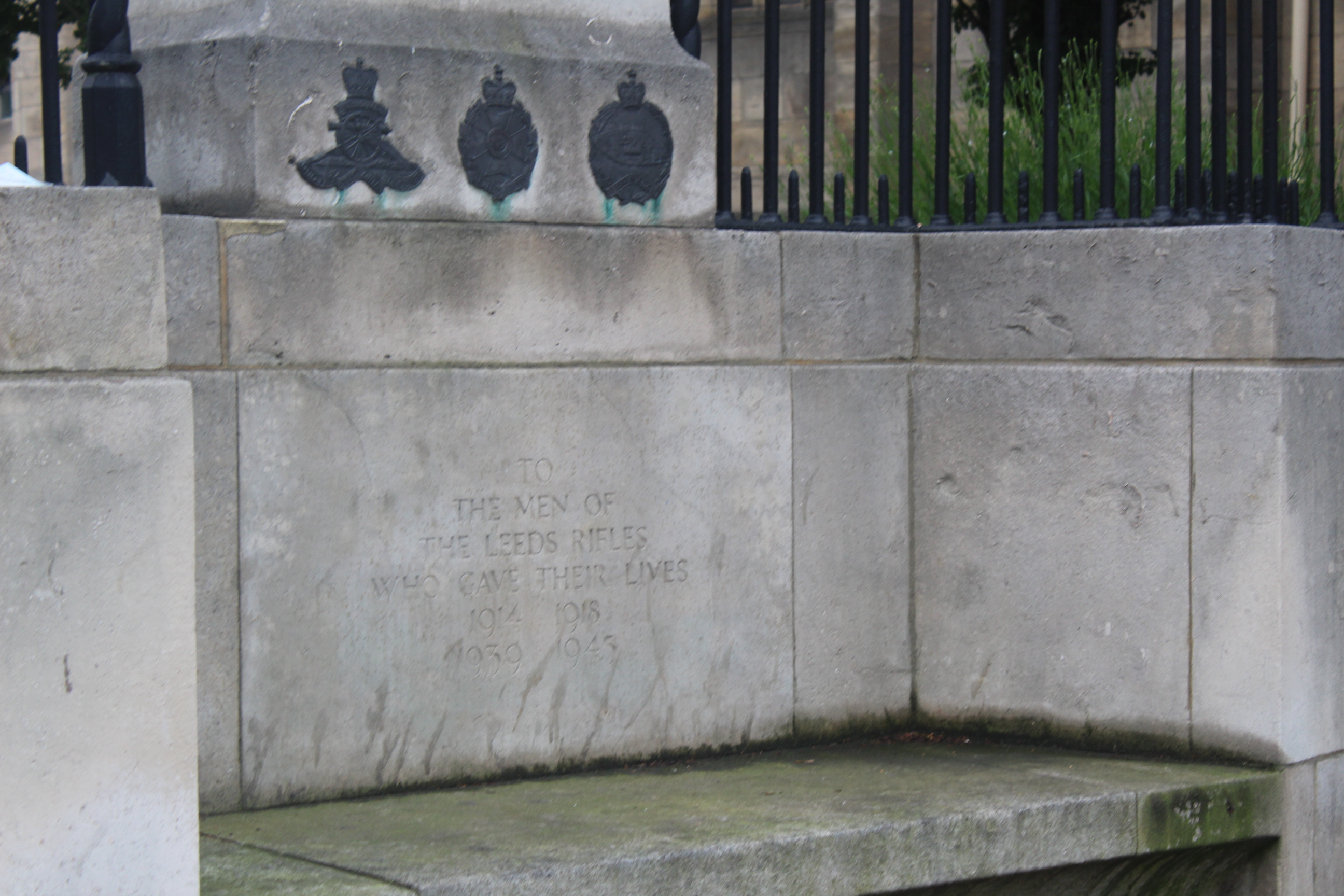 Leeds Rifles - War Memorials Online